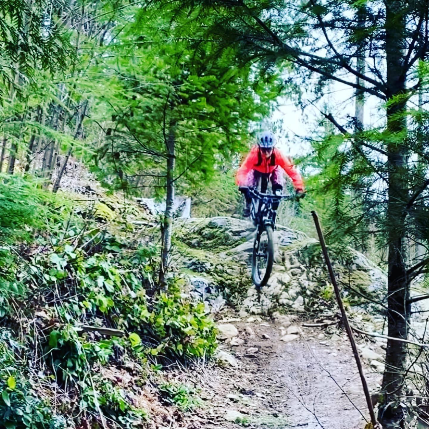 Suzanne Ferrier – Vixen Racing MTB